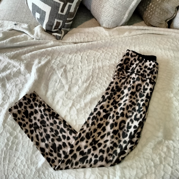 Victoria's Secret | Pants & Jumpsuits | Victoria Secret Leopard Cheetah ...